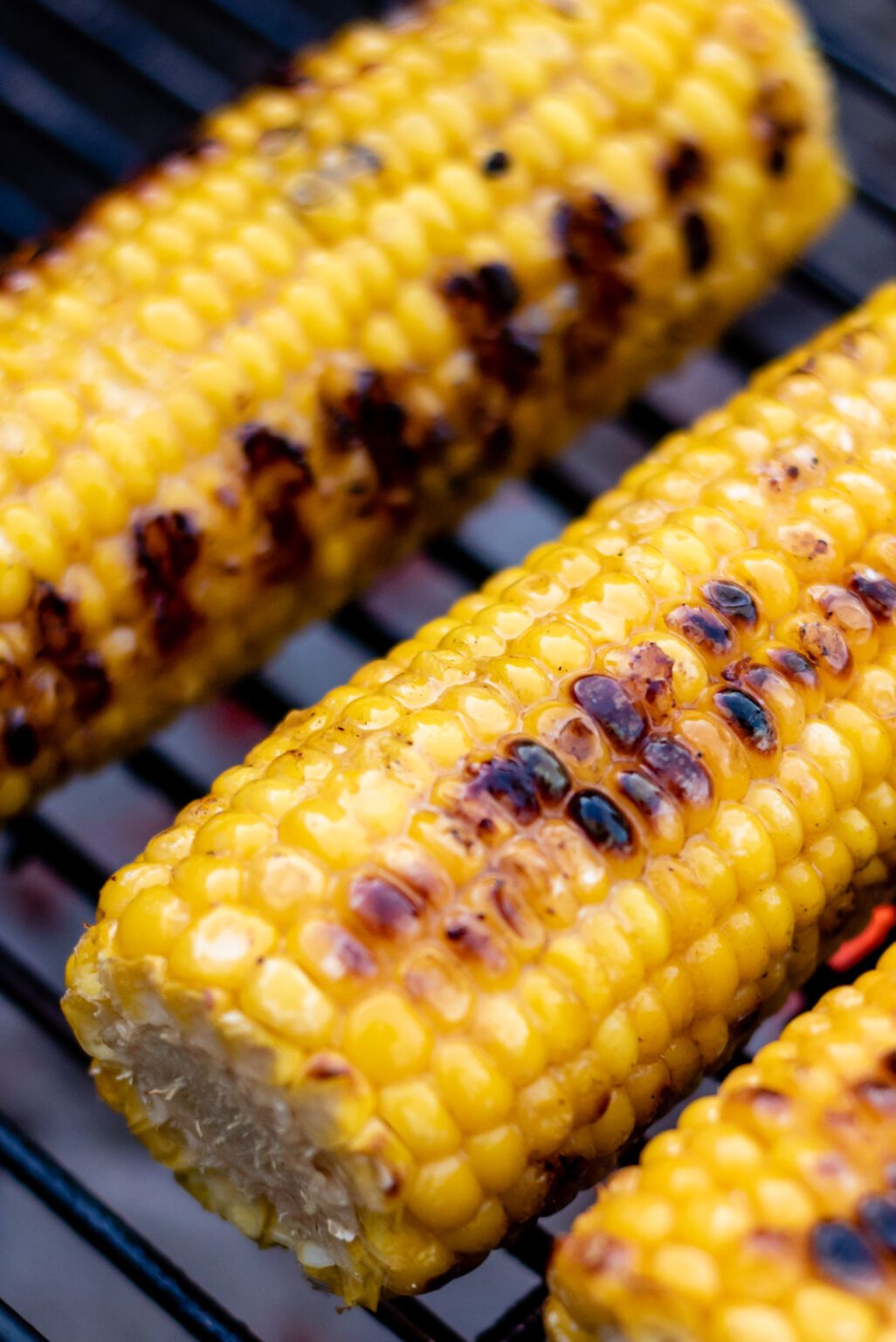 Maïs grillé au barbecue (savoureux et juteux)